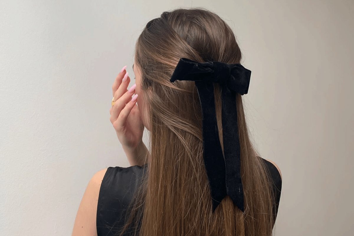 Crna mašna simbol elegancije i efektan detalj u kosi - Žene.ba