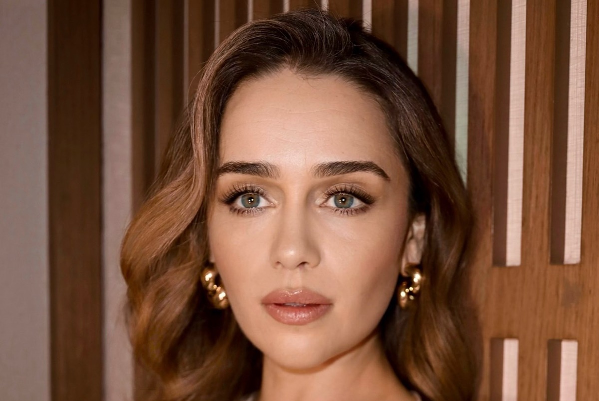 Emilia Clarke slomila rebro tokom ljubavnih scena nove serije - Žene.ba